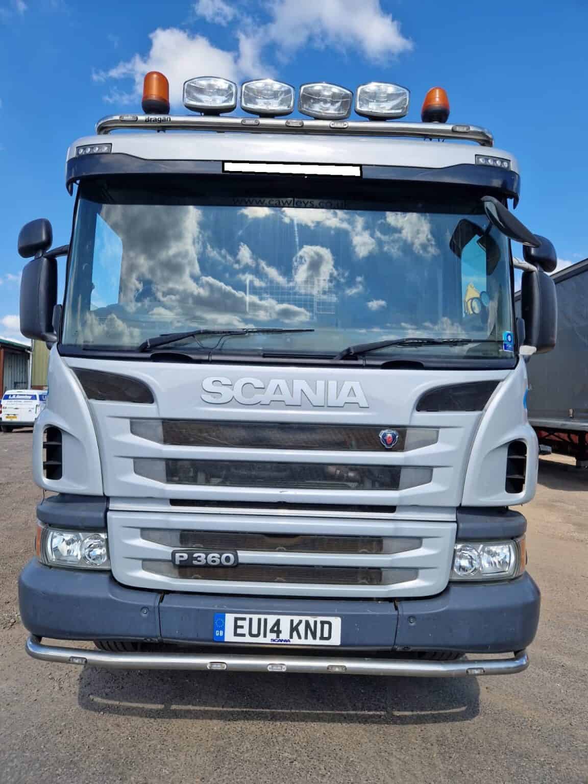 2014 SCANIA P360 8X4 REAR END LOADER - CarLuv